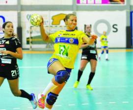 Renata Tavares deixa Madeira SAD - Notícias - Portal NetMadeira